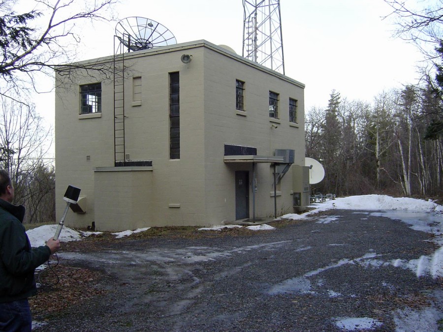 WFLY-transmitter-building – Engineering Radio