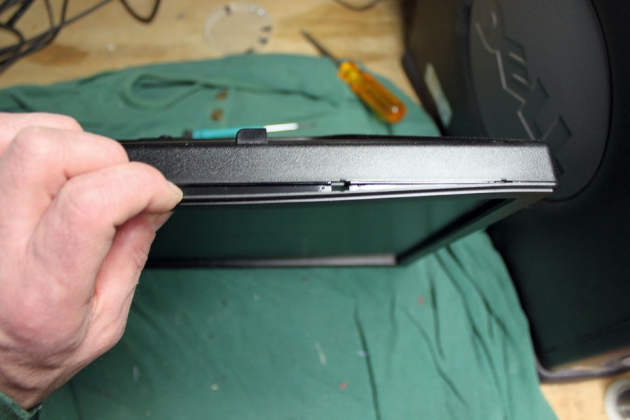 Repairing a computer monitor – Engineering Radio