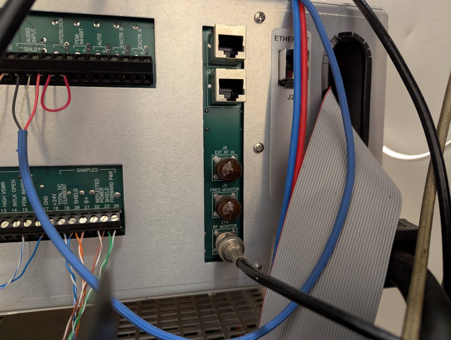 Locking AM station carriers to GPS – Engineering Radio